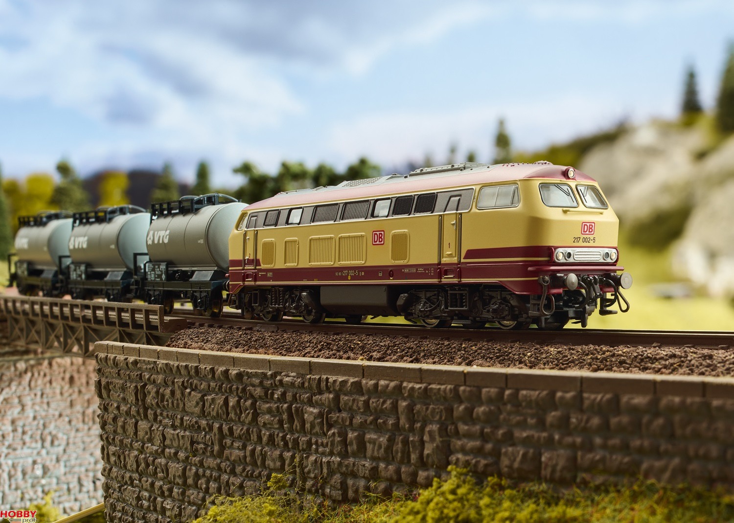Minitrix Freight Train” Digital Starter Set with a Class 217 (N+Digital ...